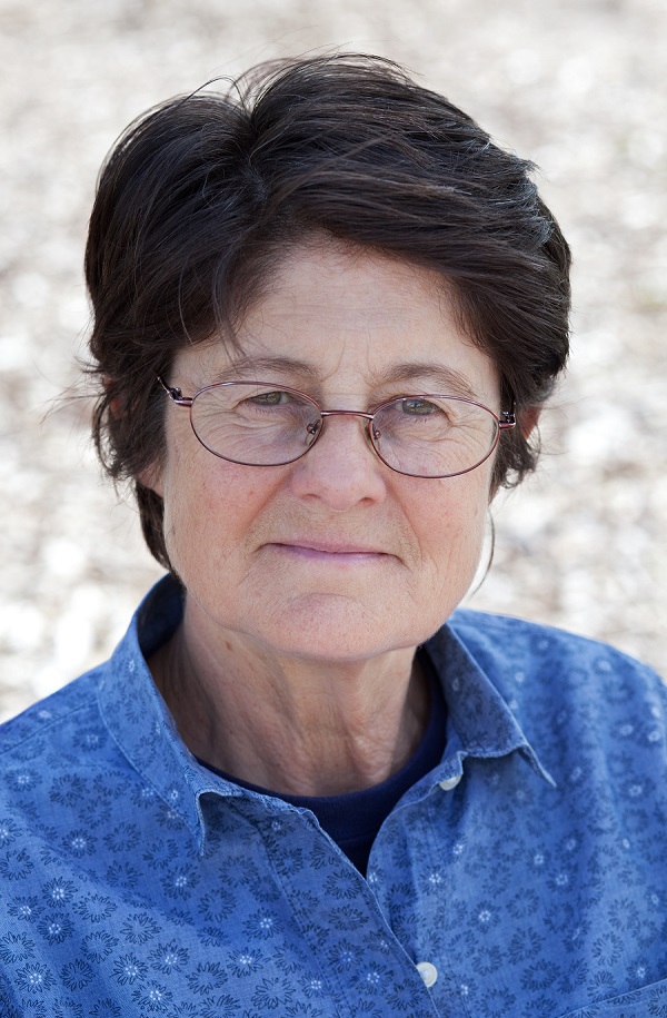 Professor Josephine Pemberton receives the British Ecological Society’s ...